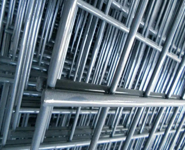 2 D 6 X 6 Welded Mesh Double Loop Wire Fencing For Residential