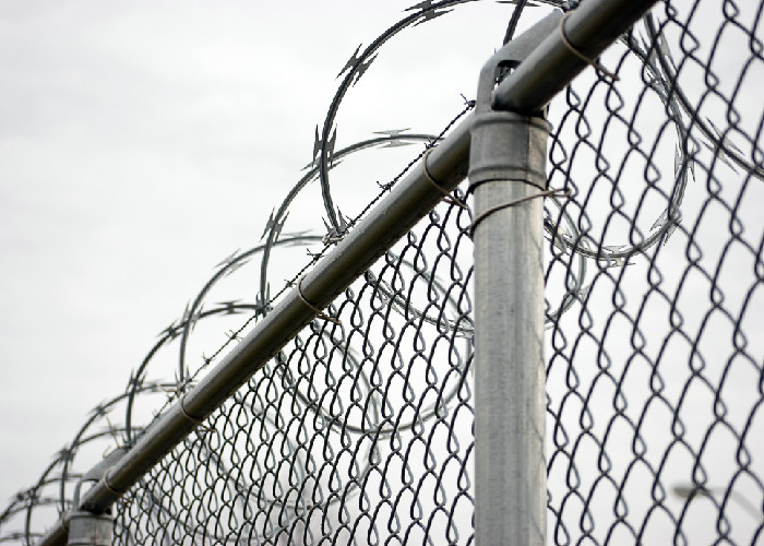 Concertina Razor Wire Coil Sharp Blade Design For Intrusion Prevention