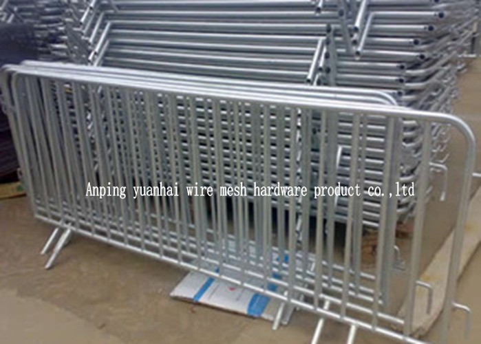 Powder Coated Steel Crowd Control Barriers , Interlocking Steel Barricades